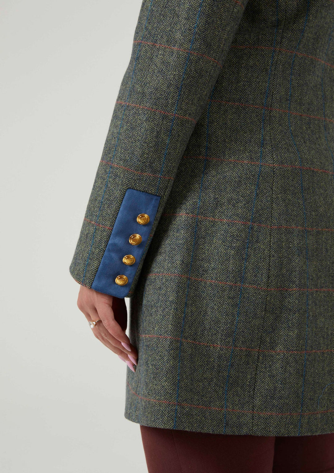 Combrook Tweed Women's Mid-Size Shooting Coat – Armeria Pato